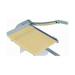 Guillotines : Bound to Impress